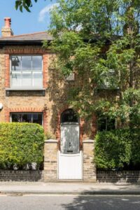 Modern & Historic Features Meet in A Victorian Home in London - The ...