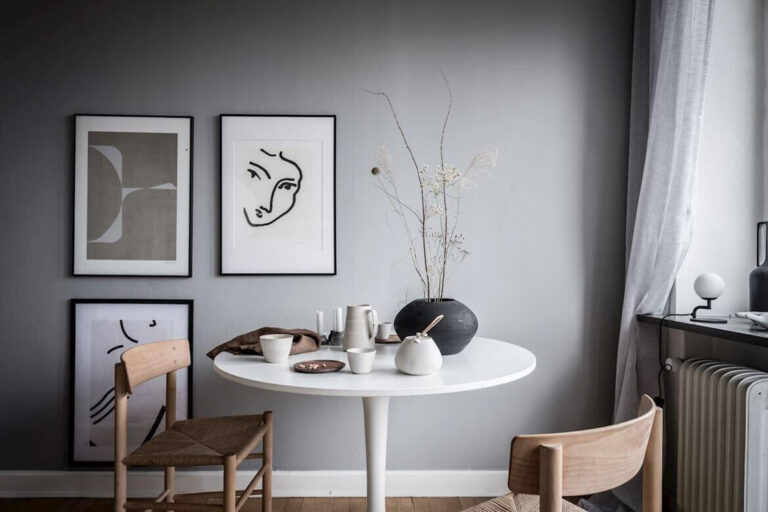 A Small Studio Apartment Decorated in Calm Color Tones - The Nordroom