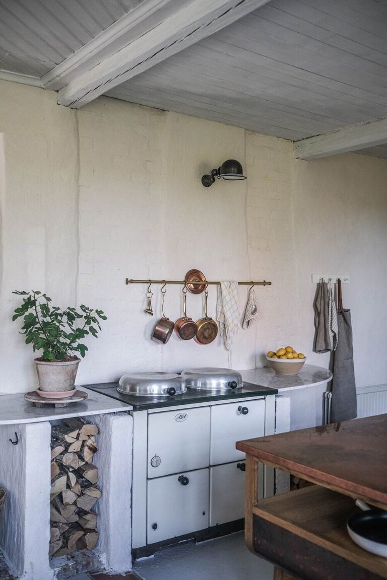 A DeVOL Haberdasher Kitchen In A Swedish Countryside Cottage - The Nordroom