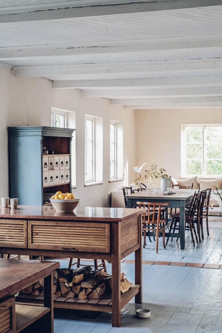 A DeVOL Haberdasher Kitchen In A Swedish Countryside Cottage - The Nordroom