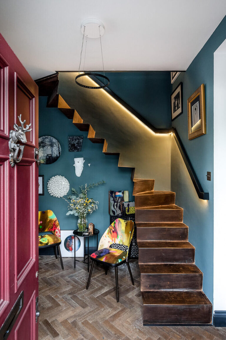 An Eclectic Narrow Blue House in London - The Nordroom
