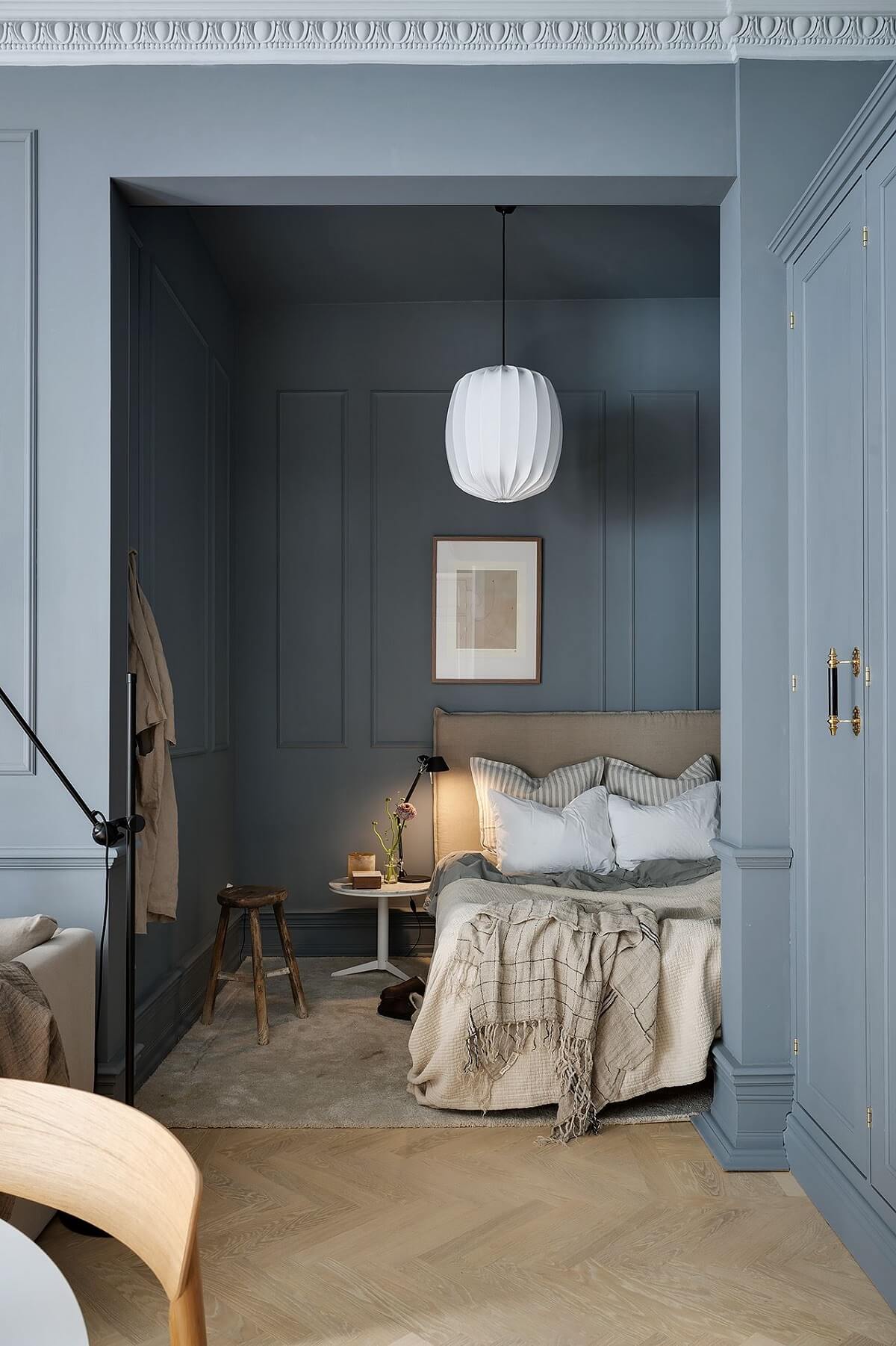 A Luxurious Blue and Gray Studio Apartment - The Nordroom
