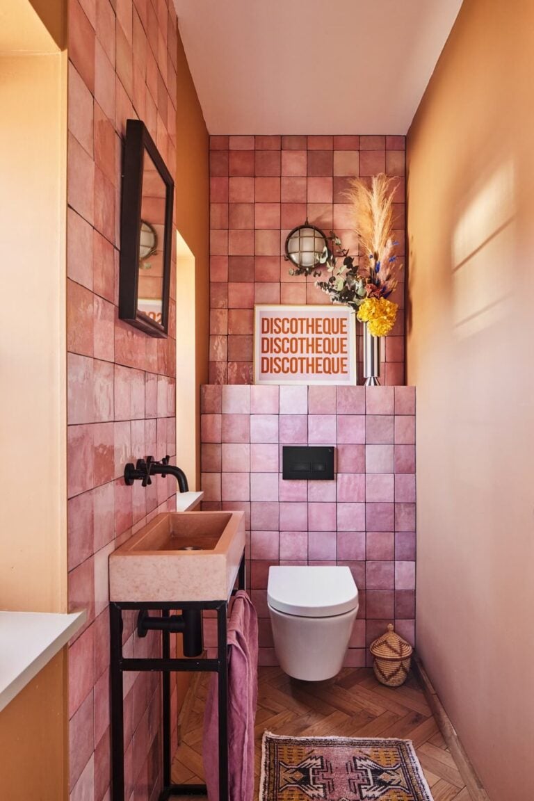 89 Pink Bathroom Ideas: From Hot Pink Walls to Blush Tiles - The Nordroom