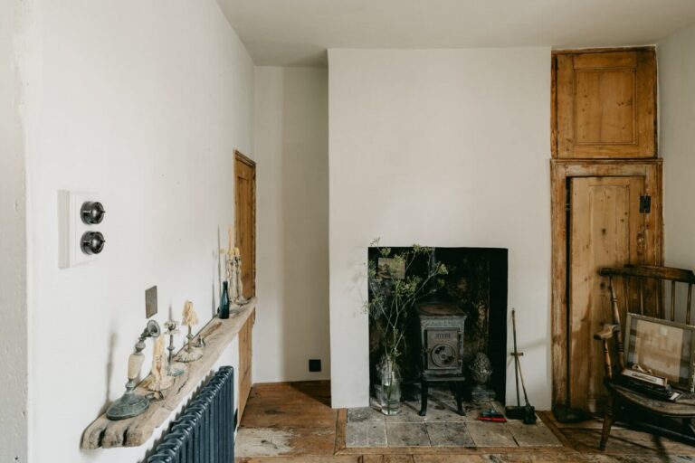 Original Features in a Regency Cottage in London - The Nordroom