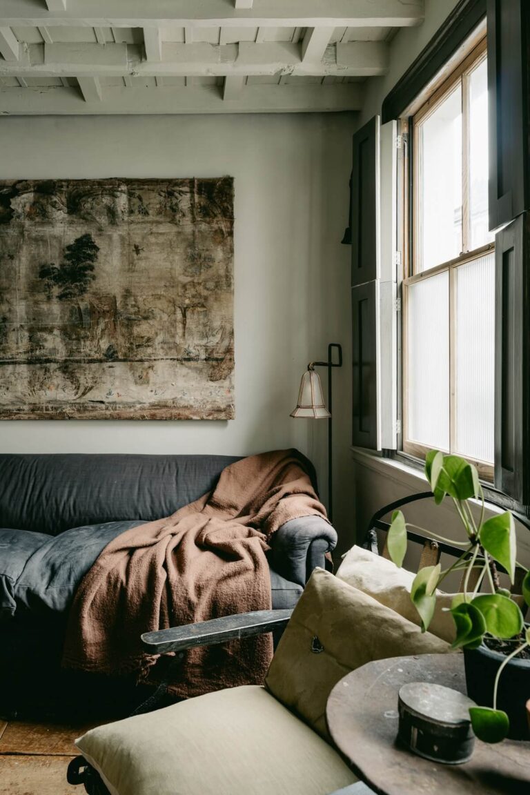 Original Features in a Regency Cottage in London - The Nordroom