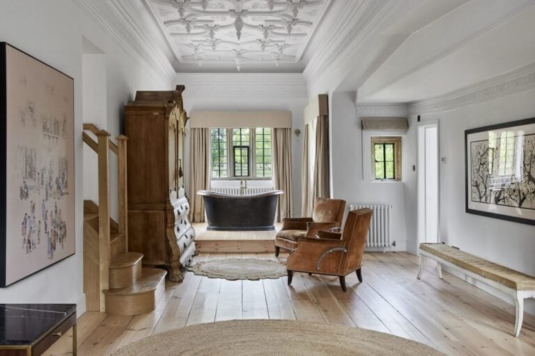 A Restored Elizabethan Manor House in England - The Nordroom