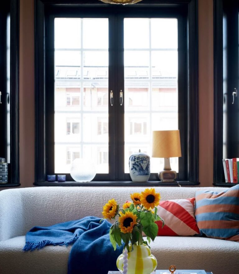 A Colorful Nordic Apartment with Dusty Pink Walls - The Nordroom