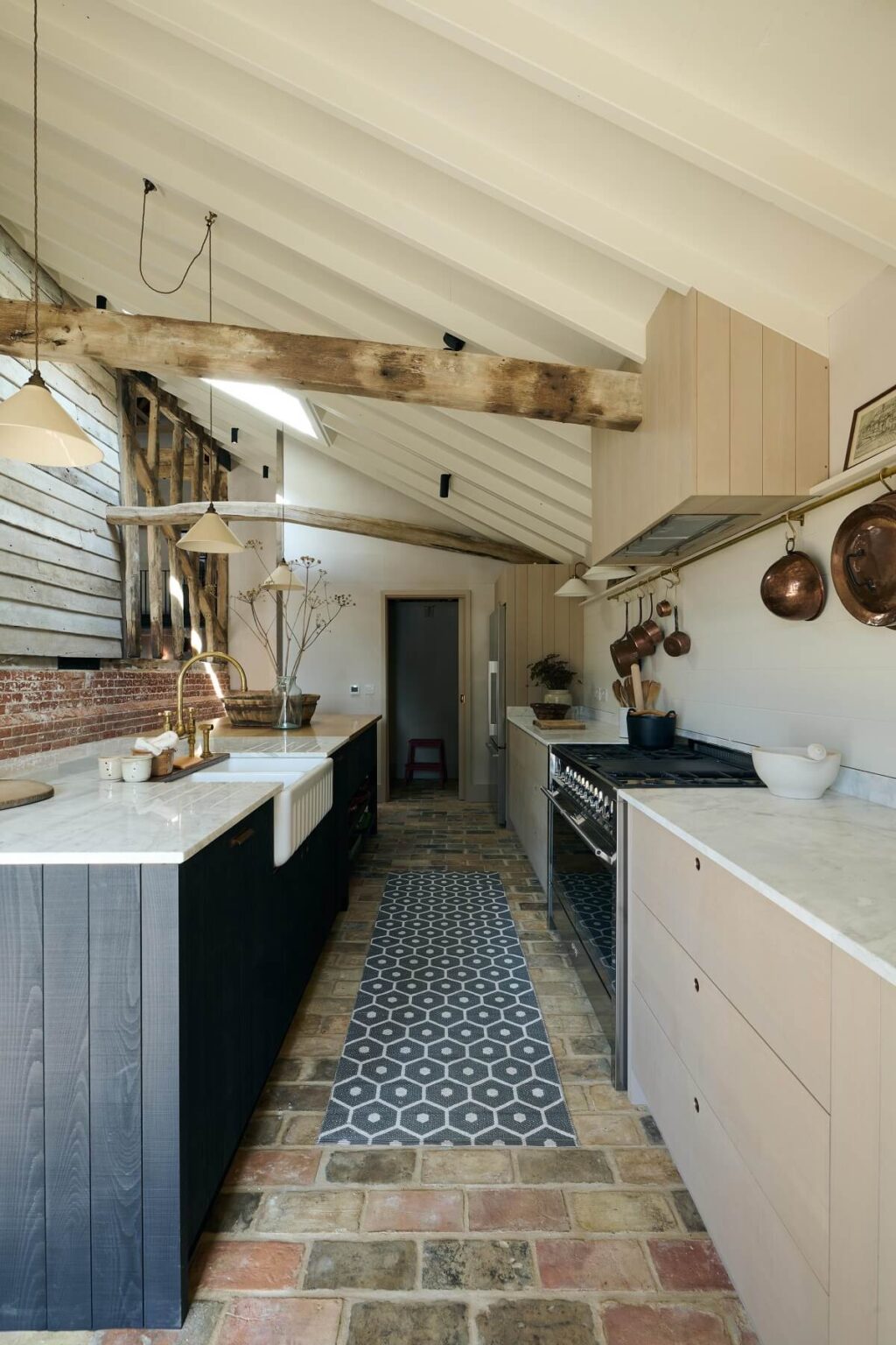 A deVOL Sebastian Cox Kitchen in a 17th Century Barn House - The Nordroom
