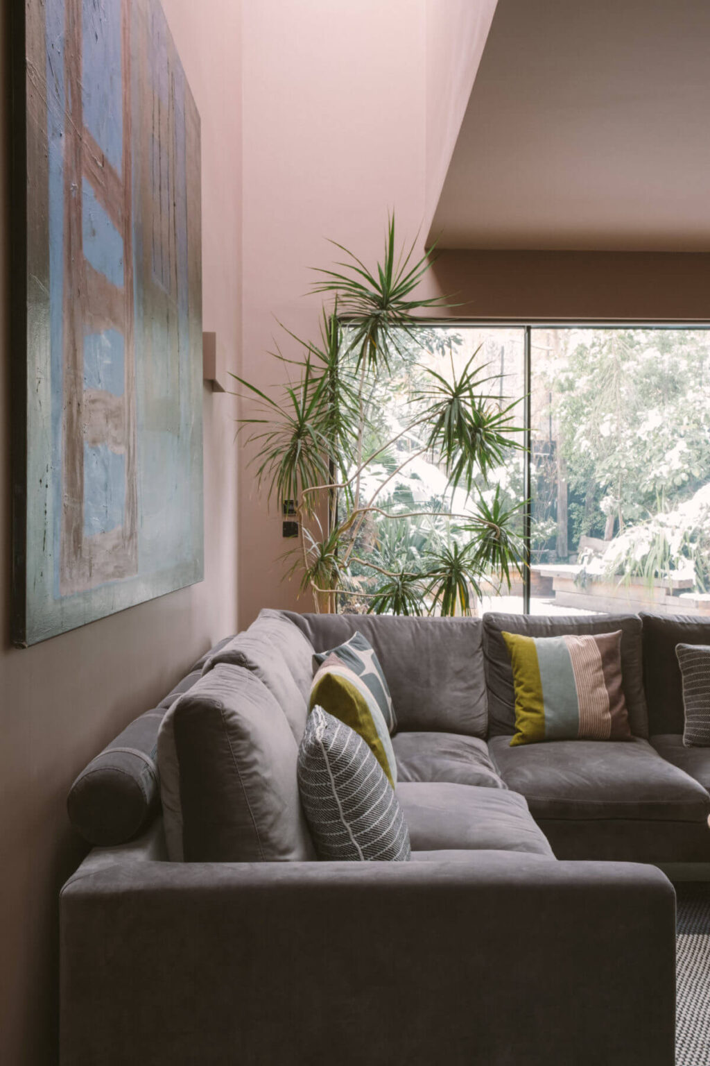 A Modern Split-Level Home with Colorful Rooms - The Nordroom