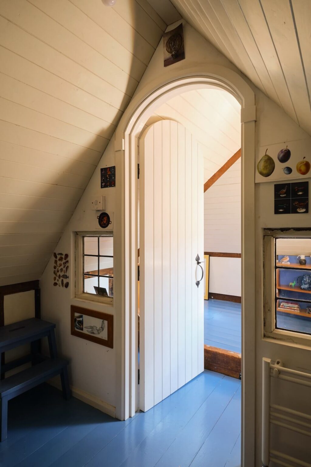 An English Cottage with Blue Color Accents - The Nordroom