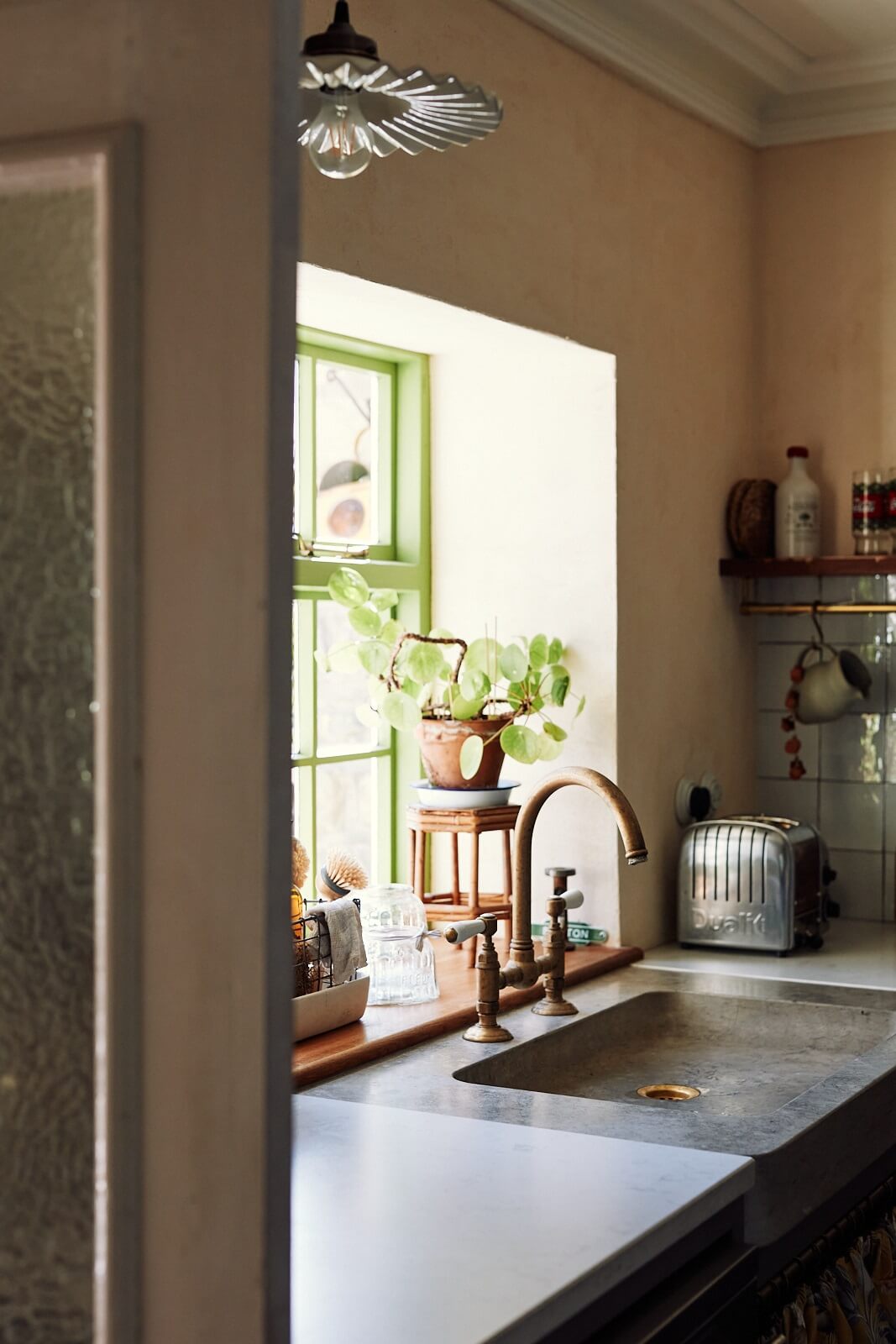 An English Cottage with a Perfect Kitchen - The Nordroom