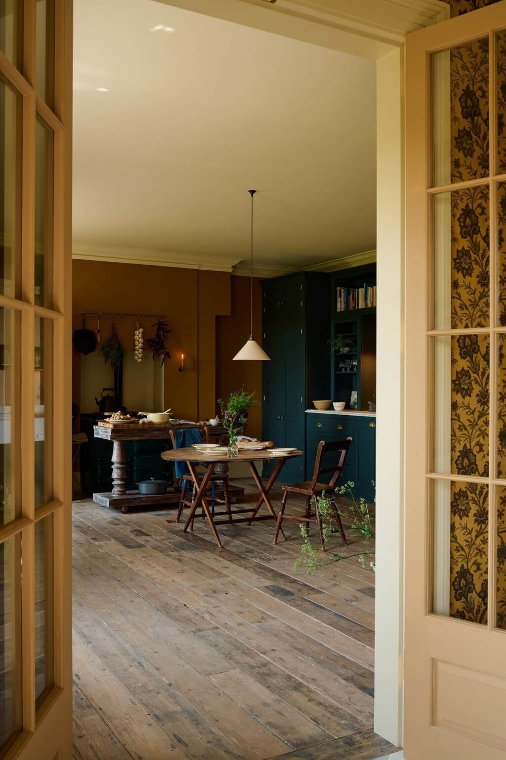 A Colorful deVOL Kitchen by Clarence & Graves - The Nordroom