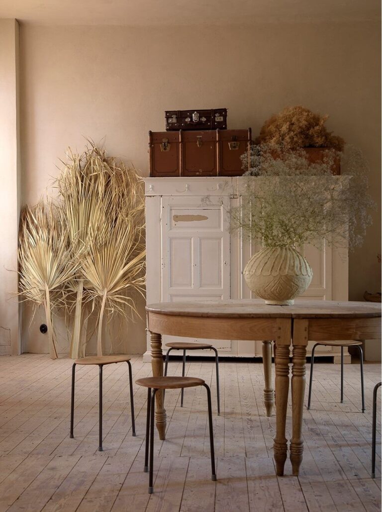 Natural Colors in a Swedish School Conversion - The Nordroom