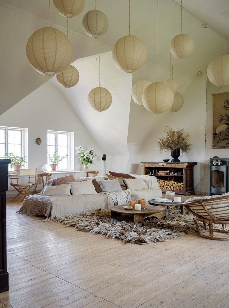 Natural Colors in a Swedish School Conversion - The Nordroom