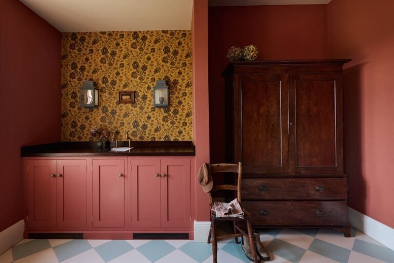 A Colorful deVOL Kitchen by Clarence & Graves - The Nordroom