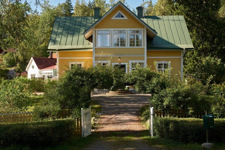 A Beautiful Swedish Country House with a Large Garden - The Nordroom