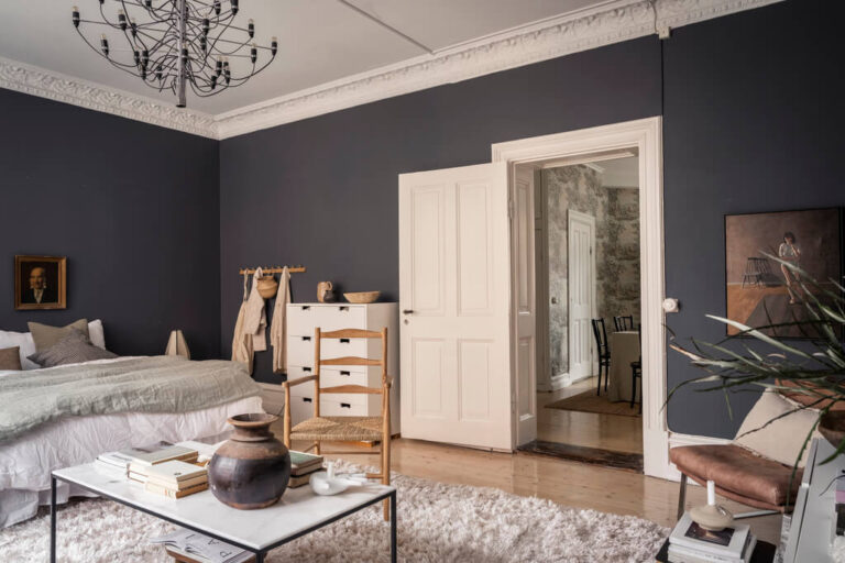 A Scandinavian Studio Apartment with Black Walls - The Nordroom