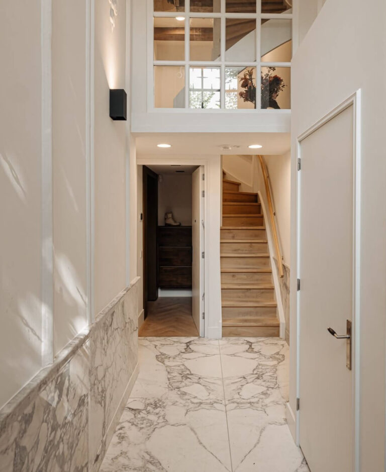 A Luxurious Amsterdam Canal House with High Ceilings - The Nordroom