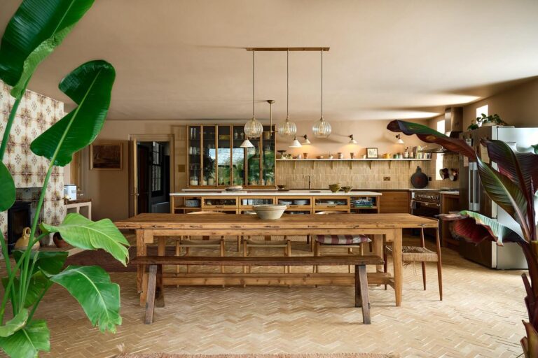 A deVOL Haberdasher's Kitchen for the Owner of Bert & May - The Nordroom