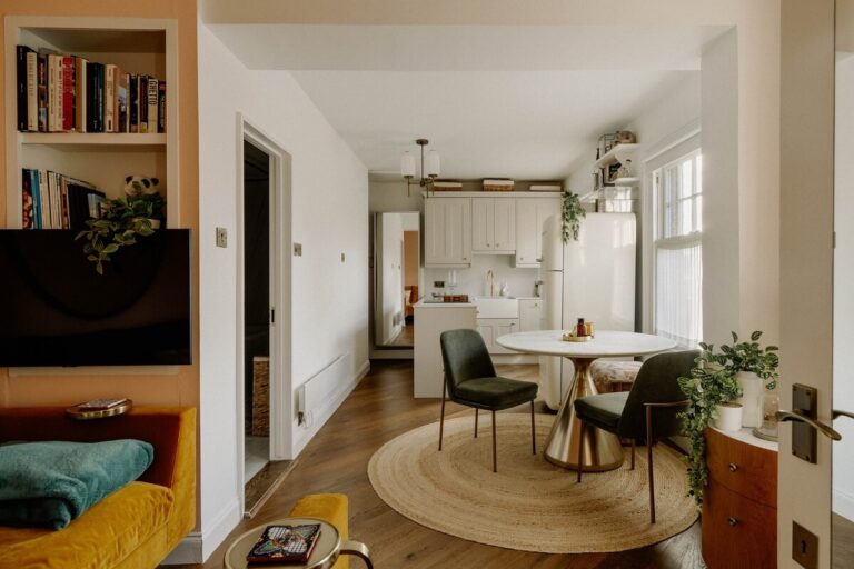 A Tiny London Apartment with Refined Materials and Colors - The Nordroom