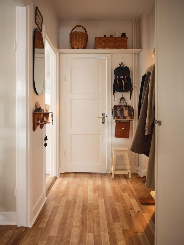 A Small Apartment with a Cozy Dining Nook - The Nordroom