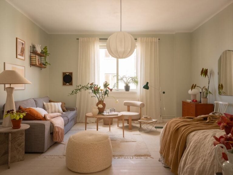 Calm Color Tones in a Light Scandinavian Studio Apartment - The Nordroom