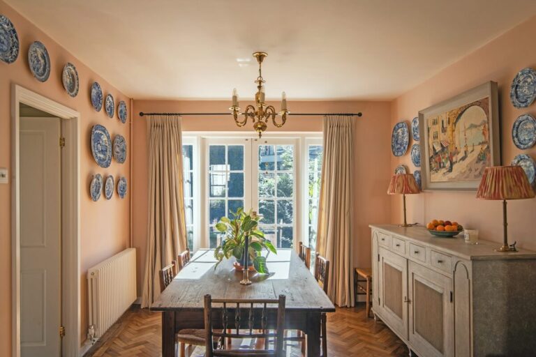 A Colorful Neo-Georgian House in London - The Nordroom