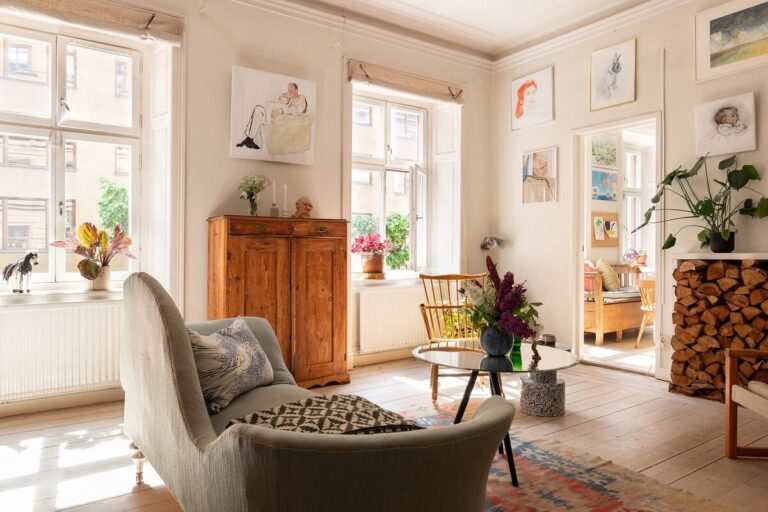 Light and Charming Rooms in a Historic Stockholm Apartment - The Nordroom