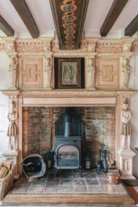Magnificent Period Features in an English Tudor House - The Nordroom