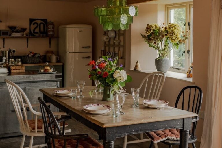 Cottage-Style Interiors in an English Barn Conversion - The Nordroom