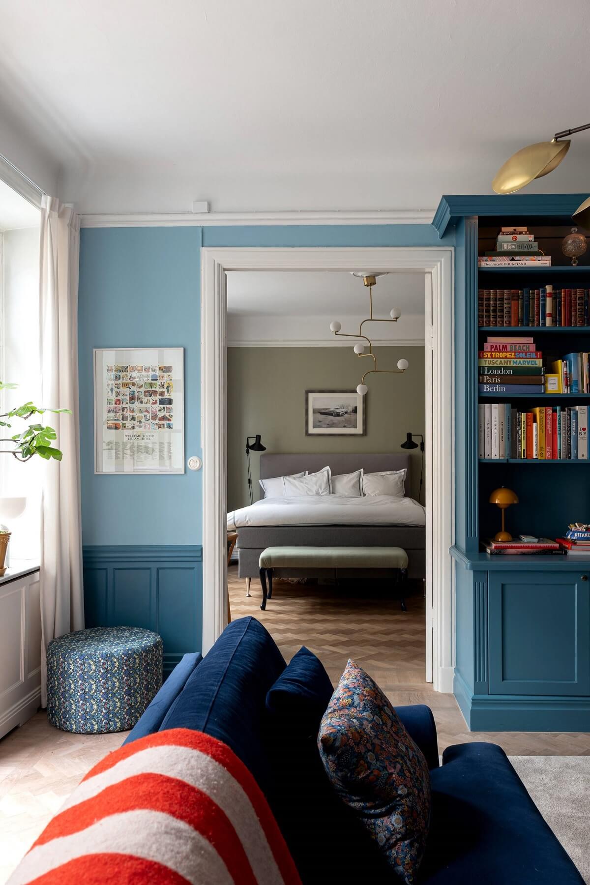 A Classic Apartment with a Blue Living Room - The Nordroom