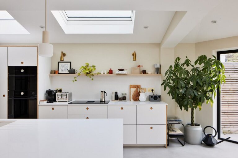 Light and Modern Spaces in an Award-Winning London House - The Nordroom