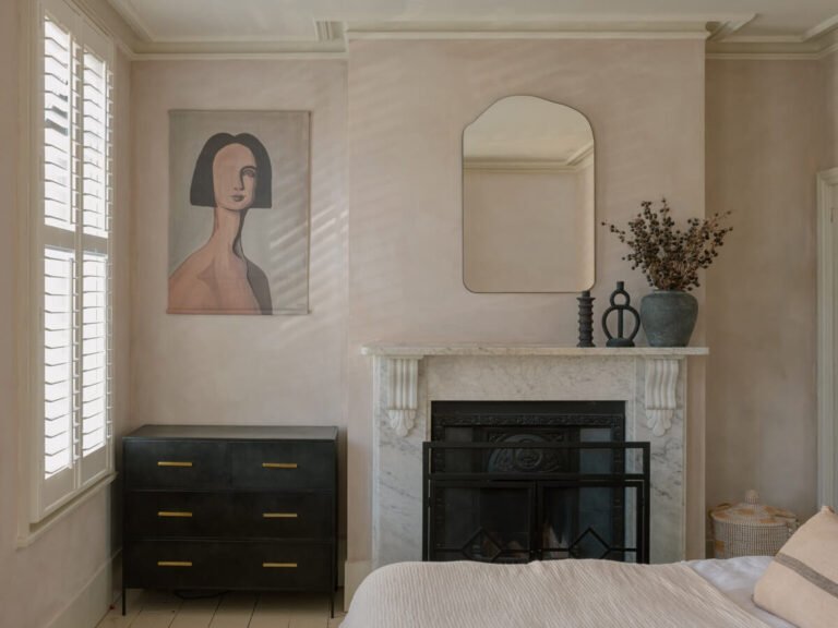 An English House with Carefully Restored Period Features - The Nordroom