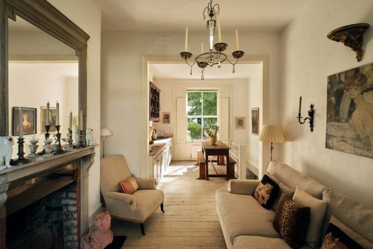 A One-Bedroom Maisonette with a Garden in London - The Nordroom
