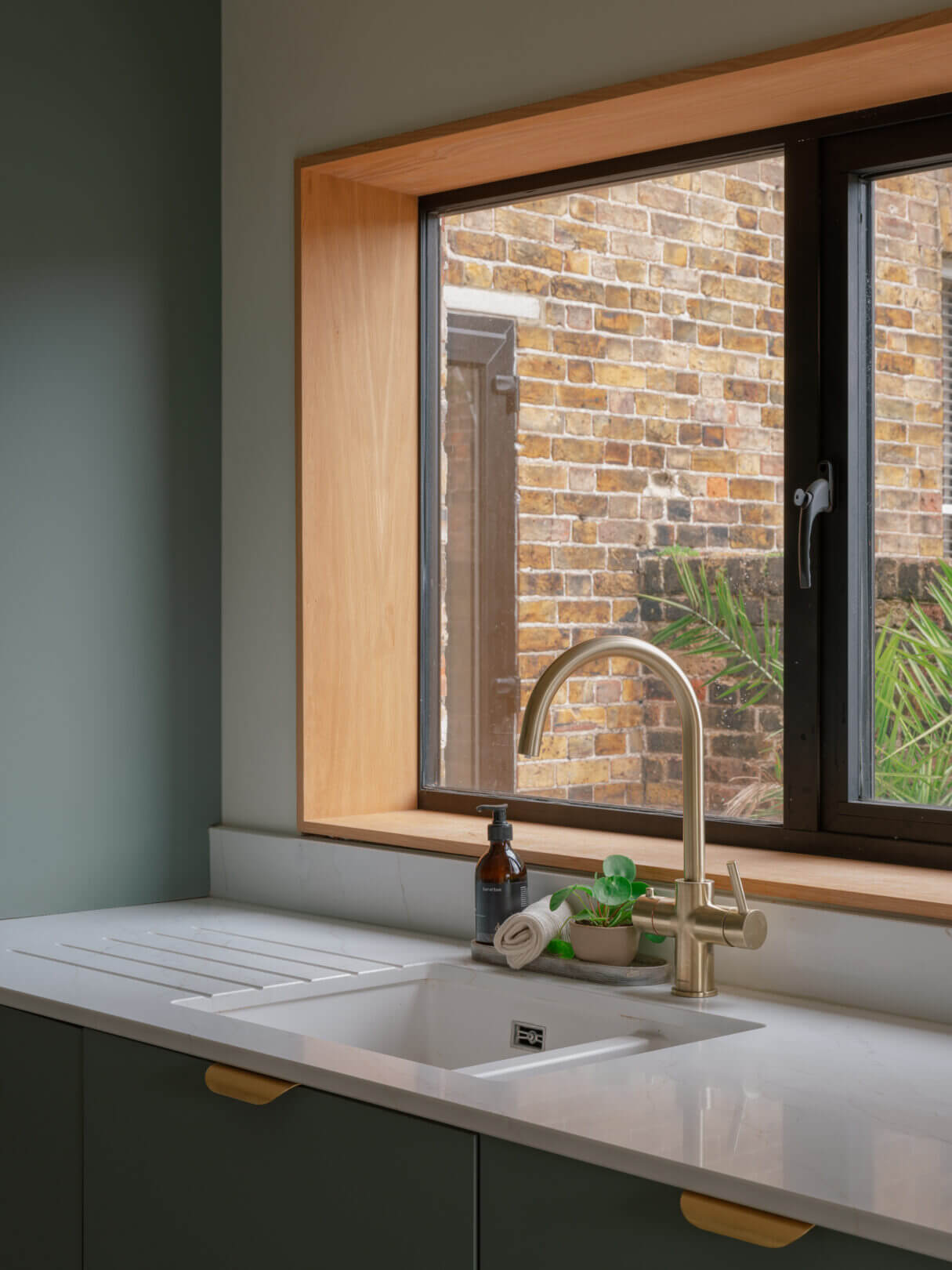 An English House with Carefully Restored Period Features - The Nordroom