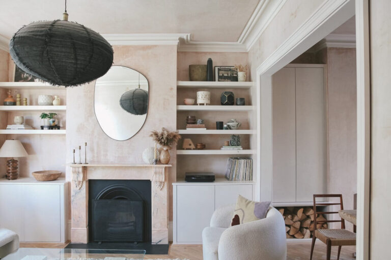 An English House with Carefully Restored Period Features - The Nordroom