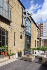 An Industrial and Colorful Warehouse Conversion in London - The Nordroom