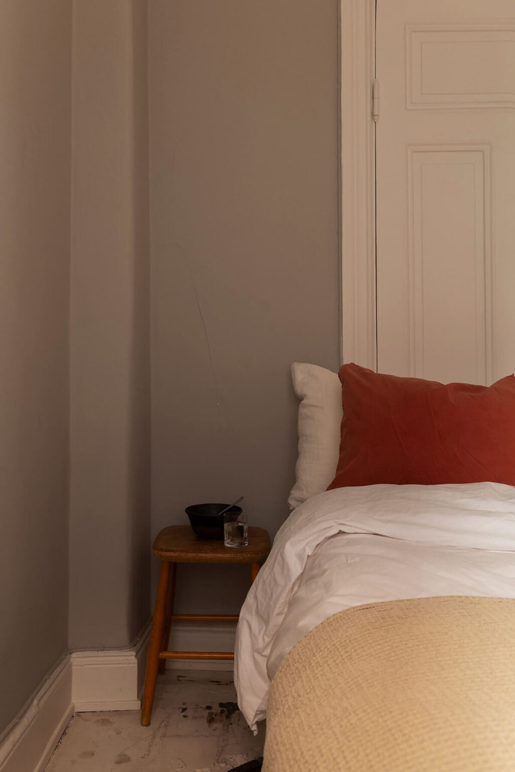 Sober Colors in a Small Renovated Stockholm Apartment - The Nordroom