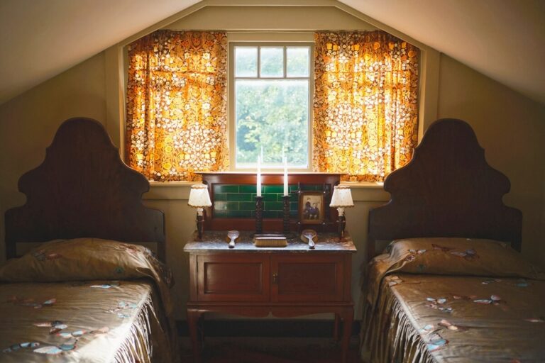 A Carefully Restored Arts and Crafts House and Garden in Scotland - The ...