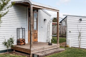 A Cozy Rustic Shipbuilder's Cottage in Northern Tasmania - The Nordroom