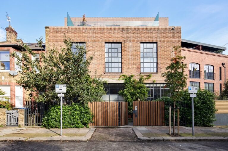 A Grand Industrial Warehouse Conversion in London - The Nordroom