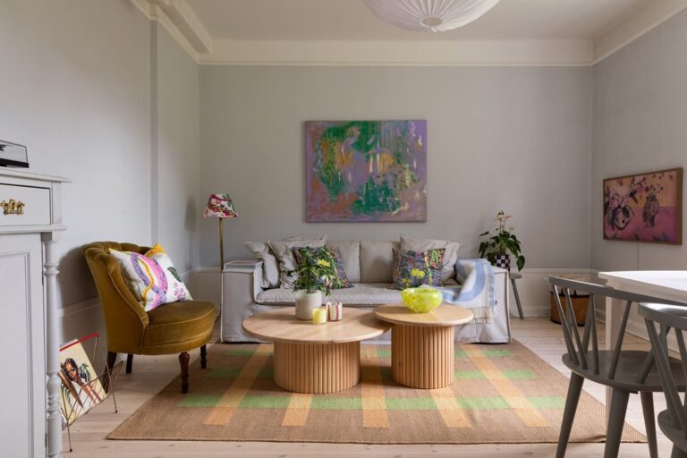 Soft Colors in a Charming Corner Apartment in Stockholm - The Nordroom