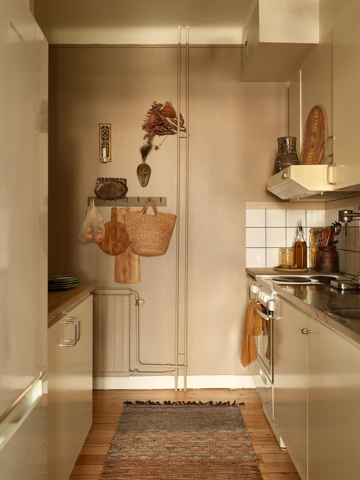 A Lovely Apartment Owned By The Same Family for Almost 100 Years - The ...