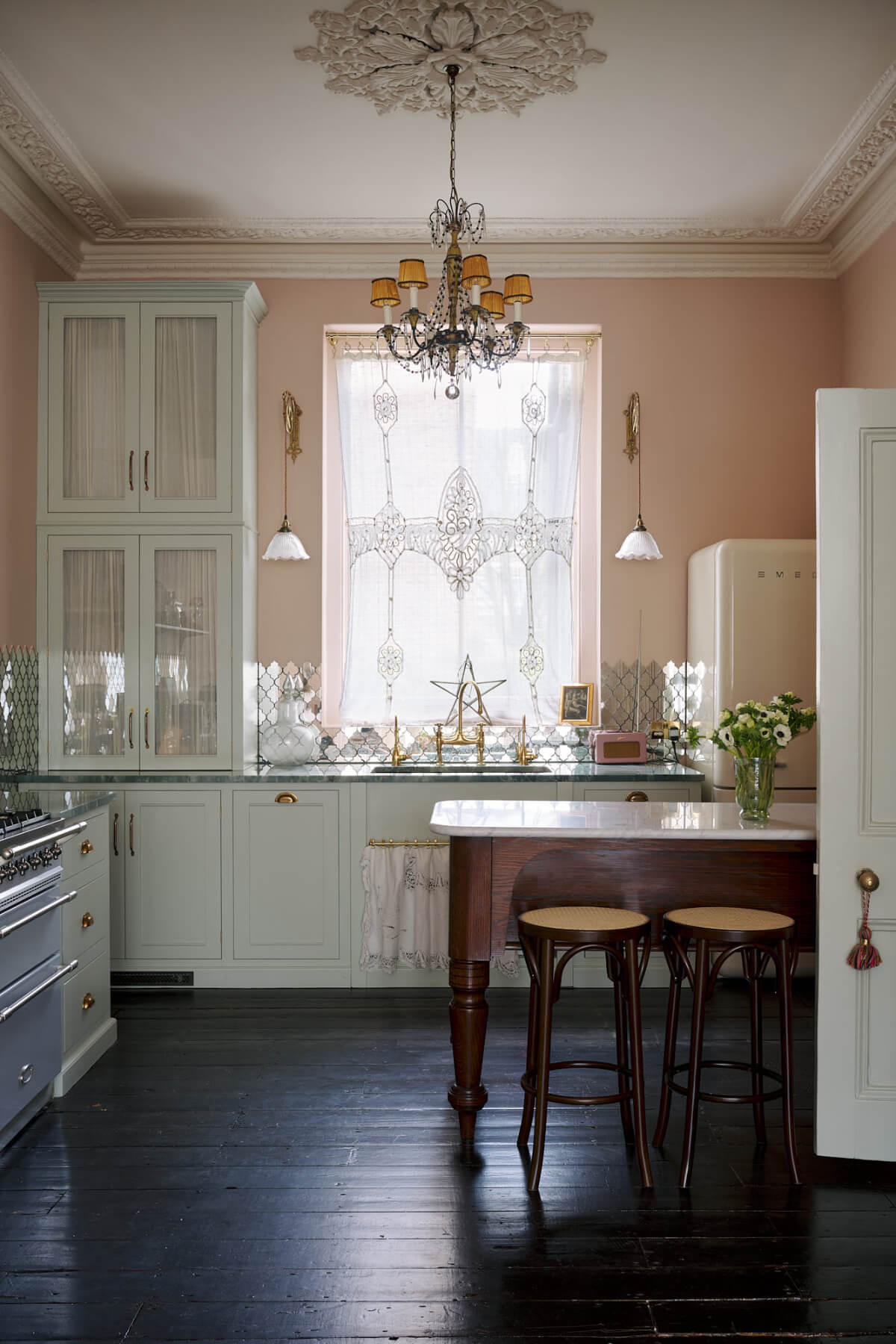 Pearl Lowe's New deVOL Kitchen and Bathroom in her Portobello Home ...