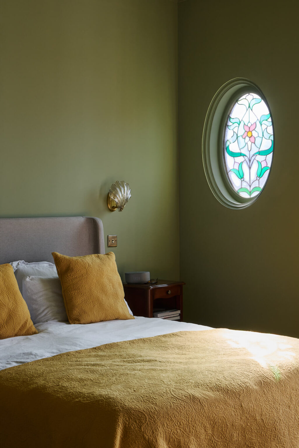 A Beautiful Extended Edwardian House Blends Period Features with Modern ...