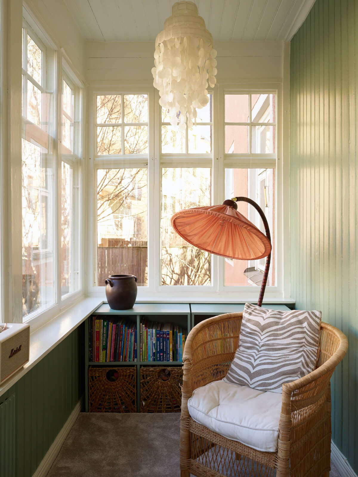Light-Filled Rooms and a Charming Veranda in a Swedish Apartment - The ...