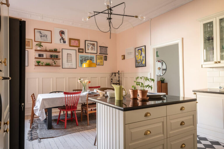 A Light and Spacious Apartment with a Cozy Social Kitchen - The Nordroom
