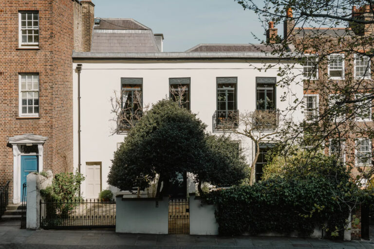 A Grand Regency-Style House with a Mature Garden in London - The Nordroom