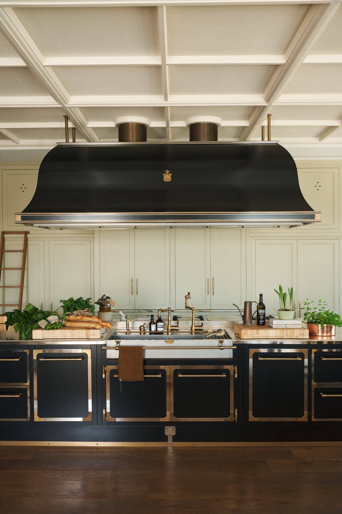A North Downs Home with Four Magnificent Rooms Designed by deVOL - The ...