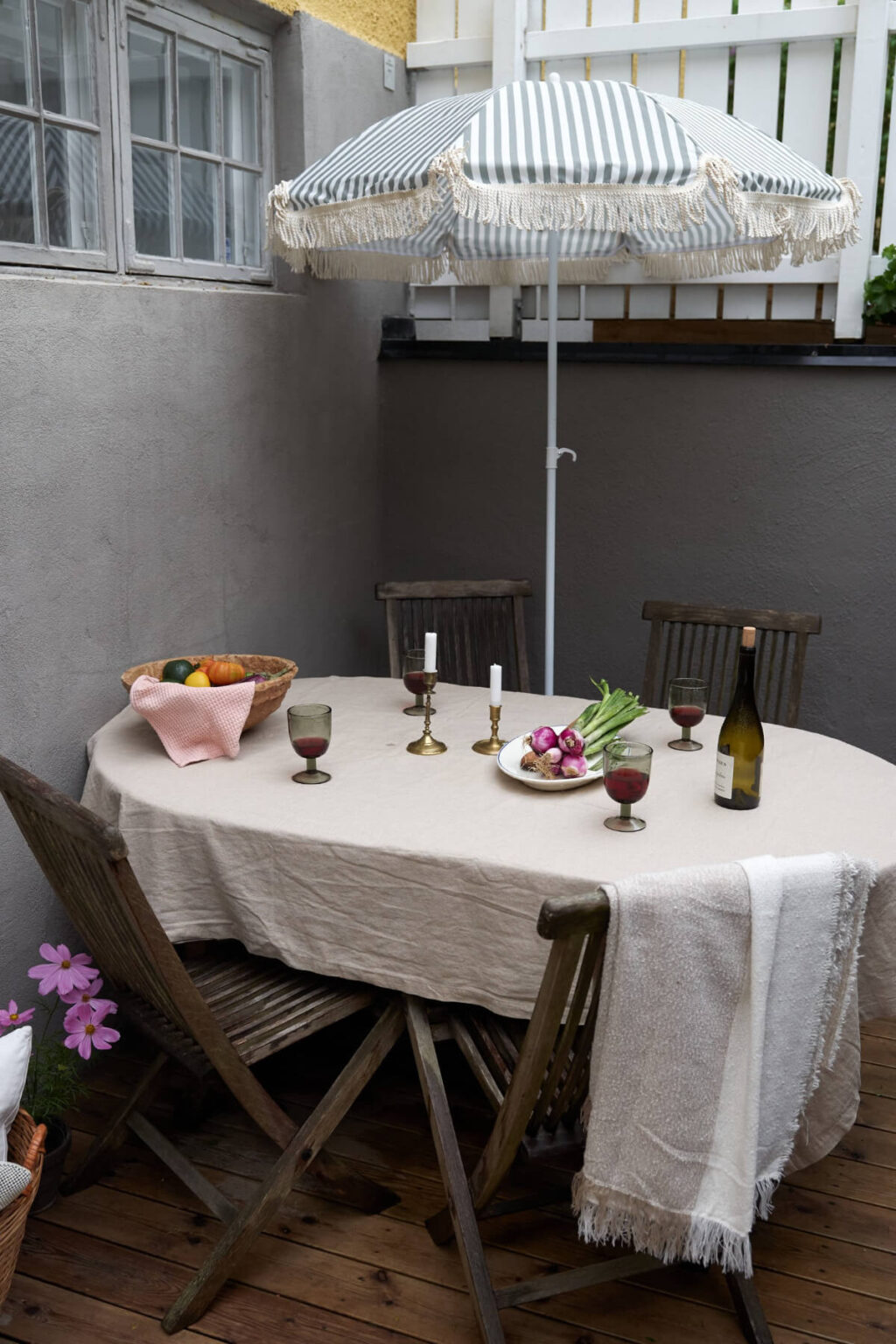 A Stylish Basement Apartment with a Private Terrace - The Nordroom